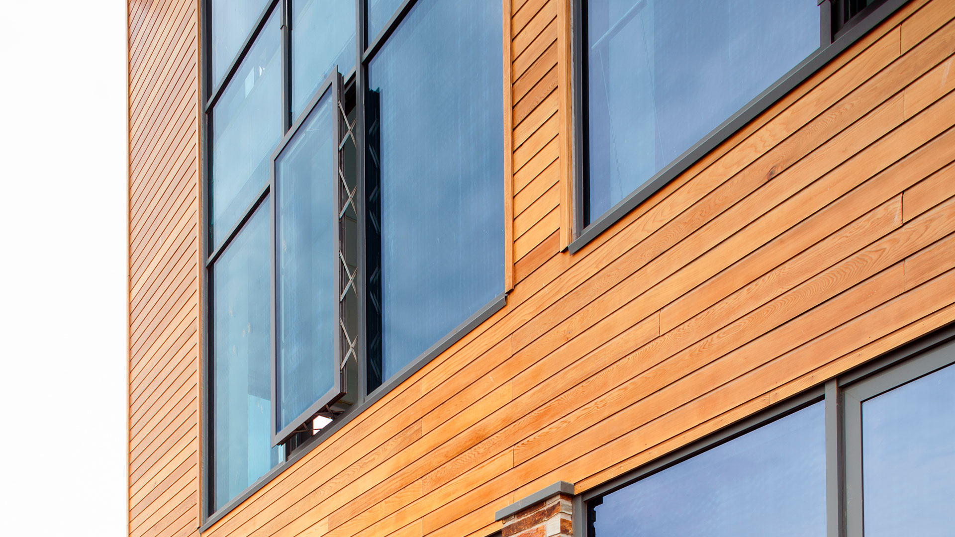 Alitherm Windows - www.celuplast.com