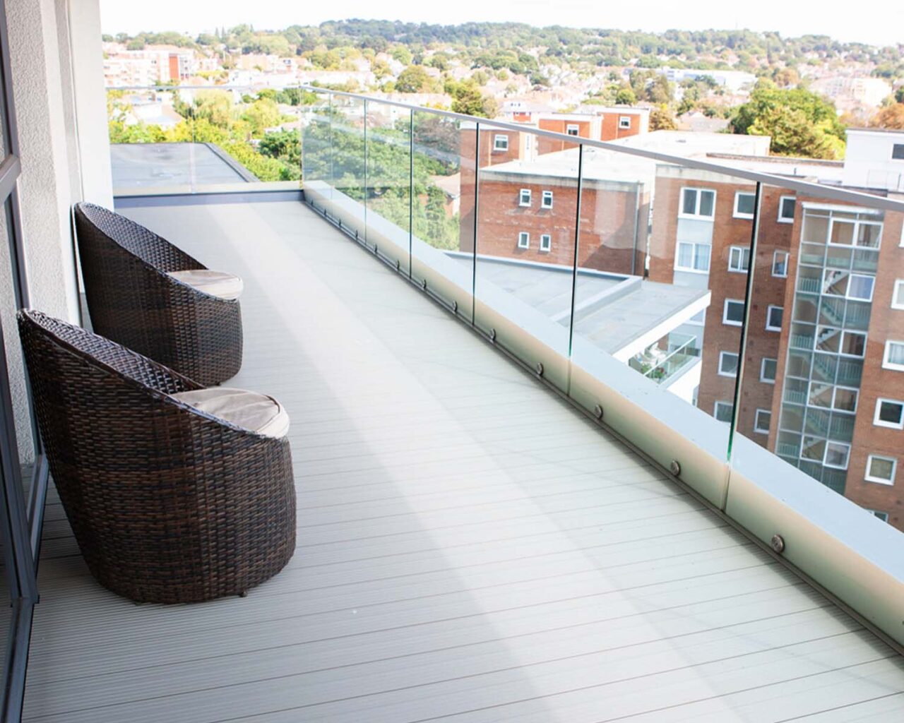 Balcony terrace walkway solutions - www.celuplast.com