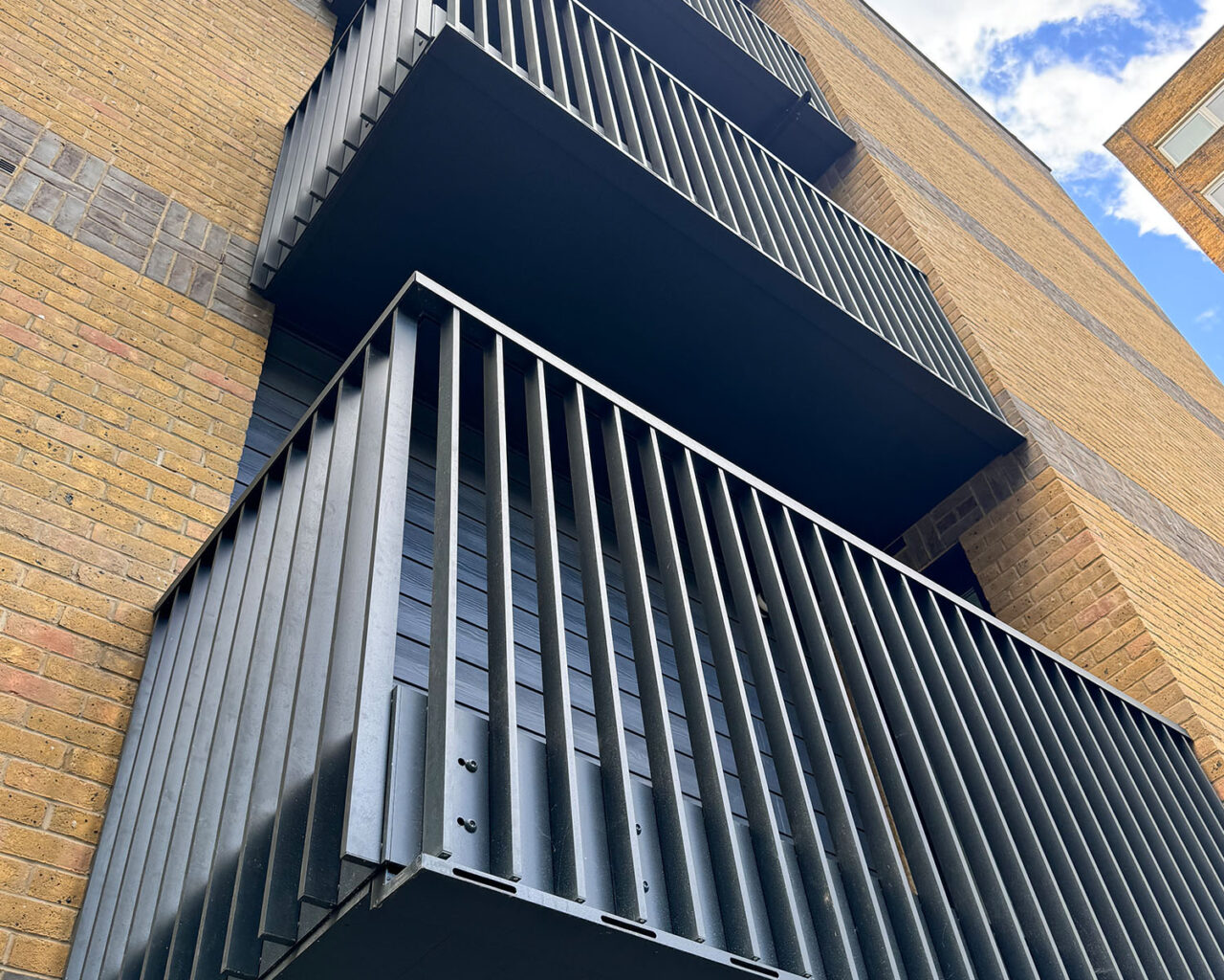 Balcony terrace walkway solutions - www.celuplast.com