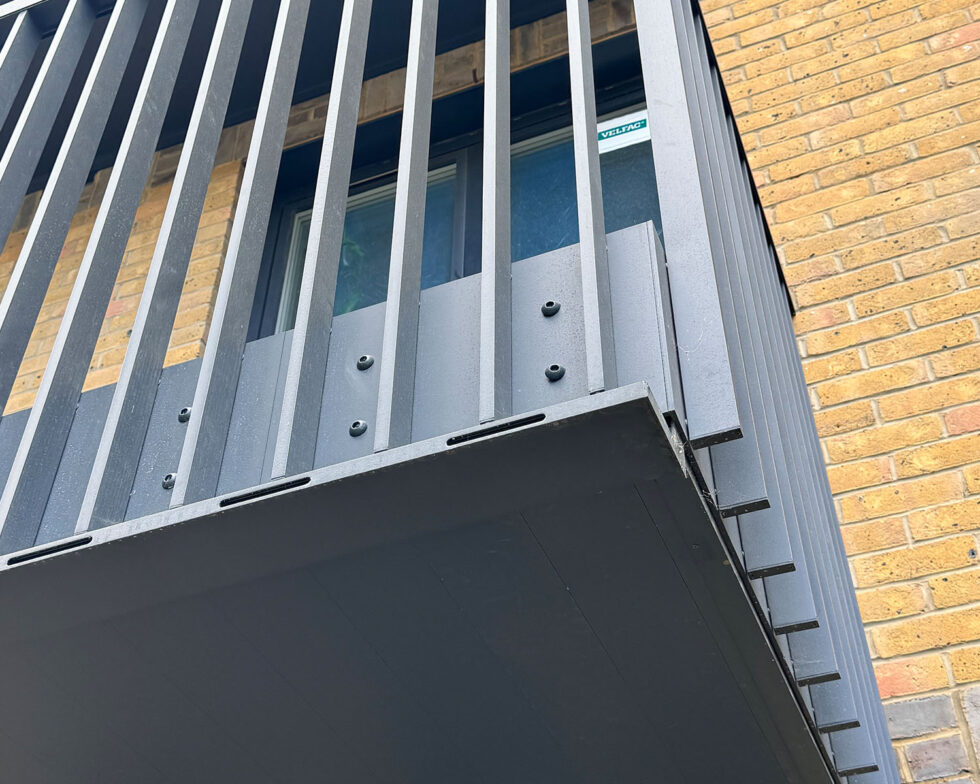 Balcony terrace walkway solutions - www.celuplast.com